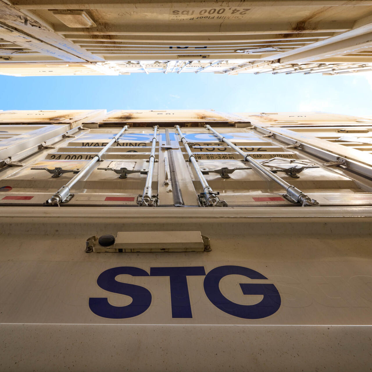Less-than-Truckload Shipping | STG Logistics